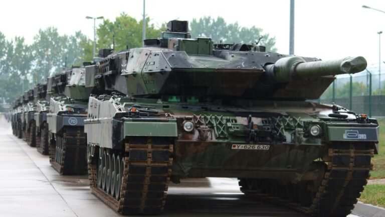 The Leopard 2 German Battle Tank - PropTors
